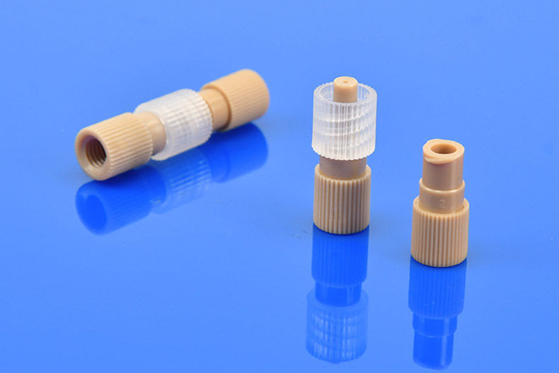 Adaptador para dispositivos médicos - 1011130001 - NANJING RUNZE FLUID ...