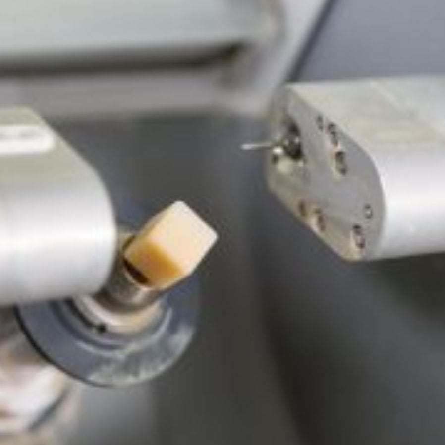 Fresadora CAD CAM - Citizen Chiba Precision - para odontología / de ...