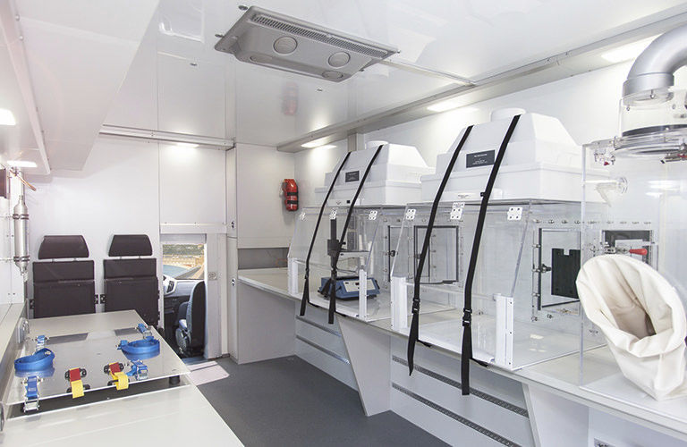 Unidad móvil hospitalaria de laboratorio - Ford Transit - Dlouhy - furgoneta