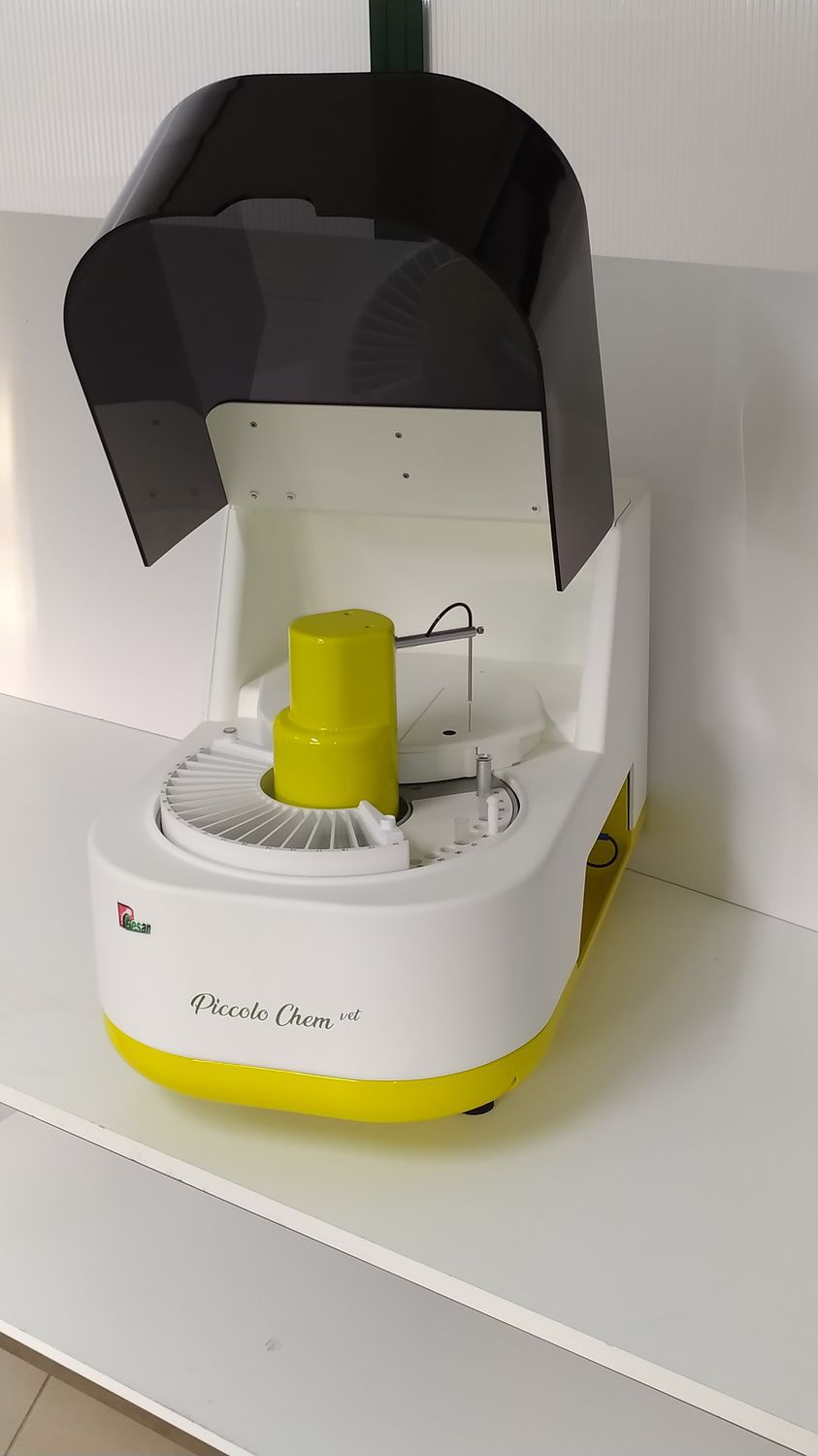 Analizador de quimica clinica automático - Piccolo Chem - Gesan ...